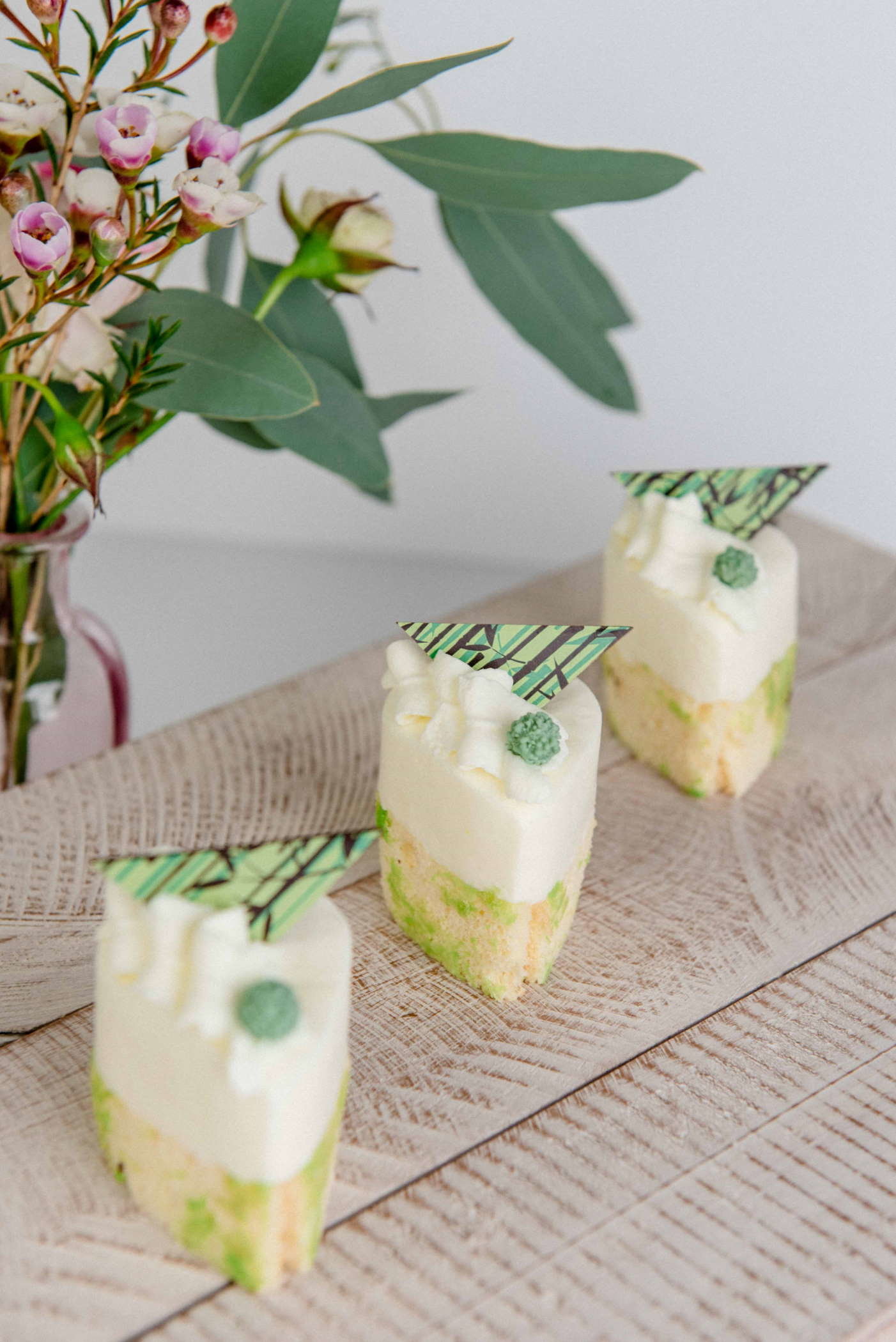 PETIT DESSERTS | Graz | Torten, Kuchen & Pralinen